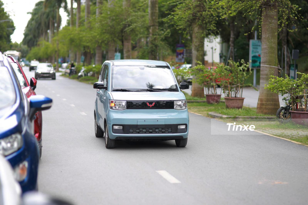 Ô tô điện giá rẻ Hồng Quang Mini EV đã lăn bánh tại Việt Nam