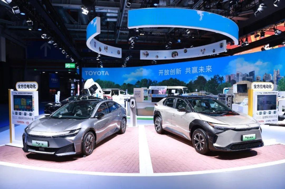 Chiêm ngưỡng thiết kế "bằng xương, bằng thịt" của Toyota bZ3 - ô tô ...
