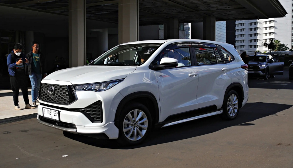 Cận cảnh Toyota Innova Modellista 2023, ra đời để thay thế Innova ...