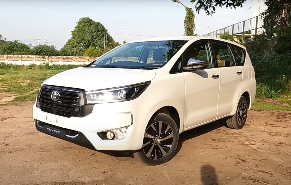 Cận cảnh phiên bản cao cấp nhất mới ra mắt của Toyota Innova thế hệ cũ ...